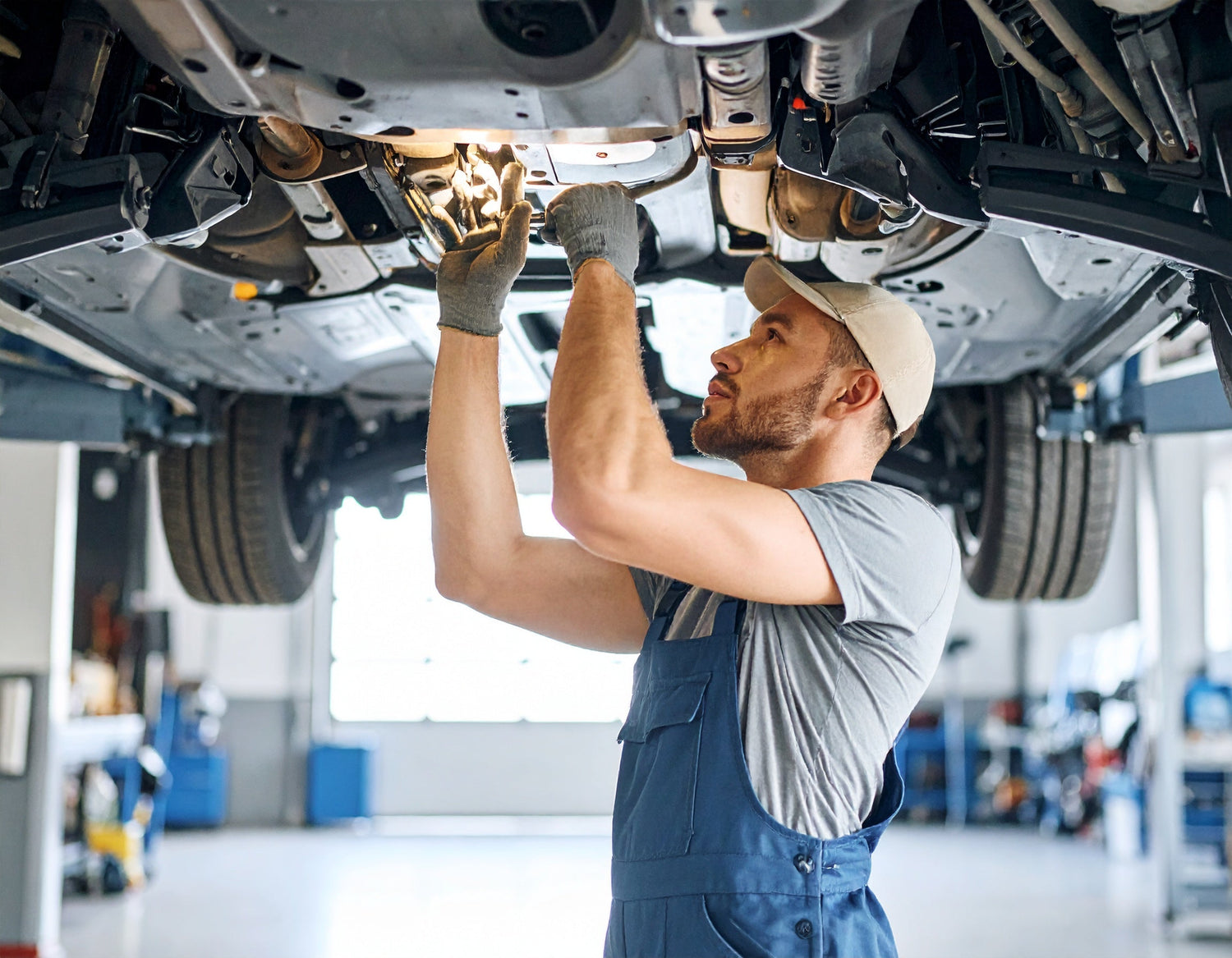 Verteilergetriebe und Differentialgetriebe: Definition und Funktion ...